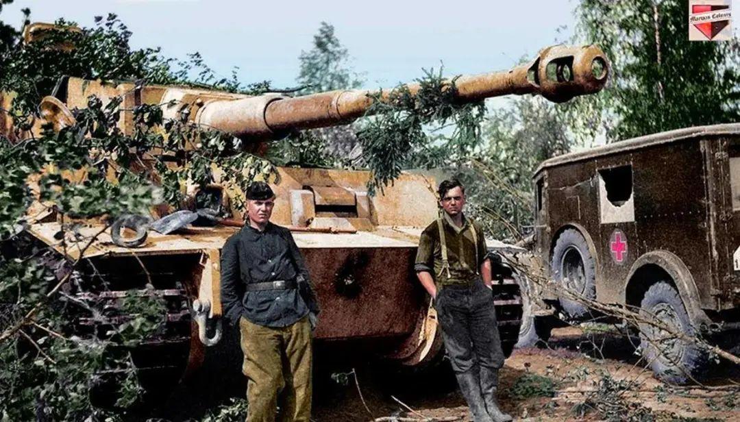 老照片：德军搂着苏联的赤脚女郎 - 知乎