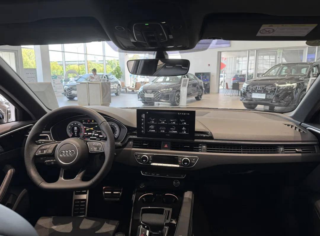 新车不到20万的奥迪A4L值得抄底吗？为此我去了趟4S店 - 知乎