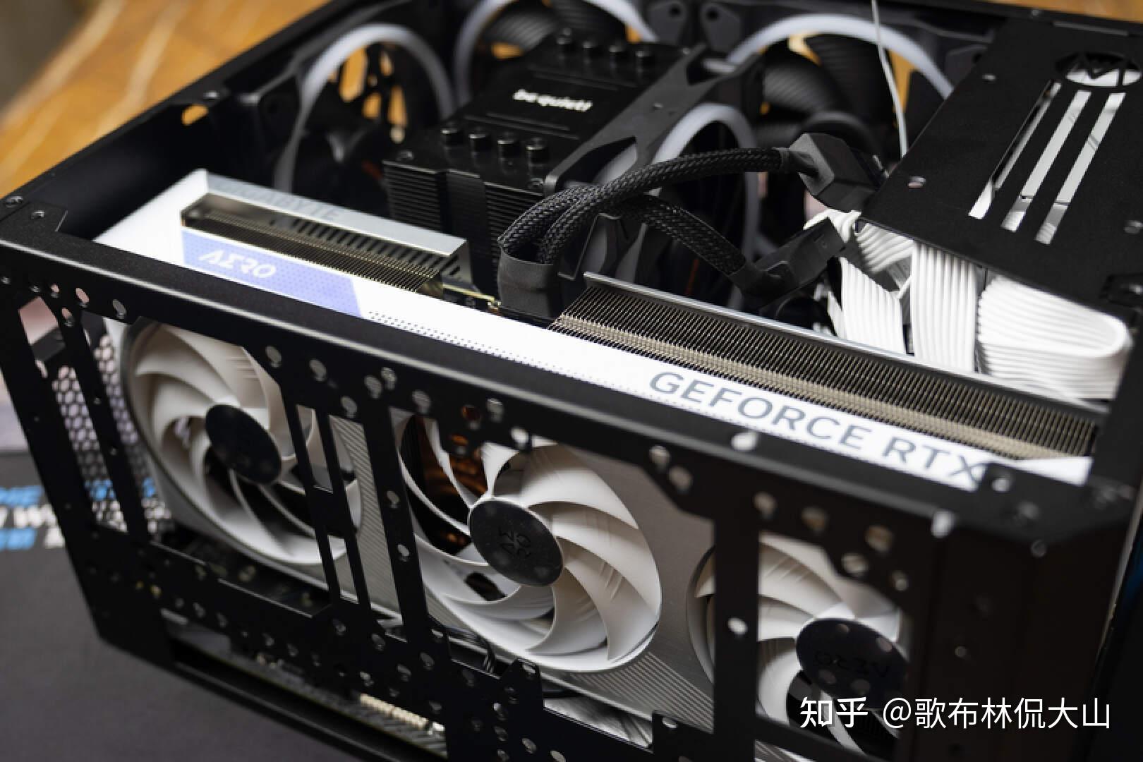 4070ti塞小机箱，颜值温控噪音我全都要：机械大师C28装机实测 - 知乎