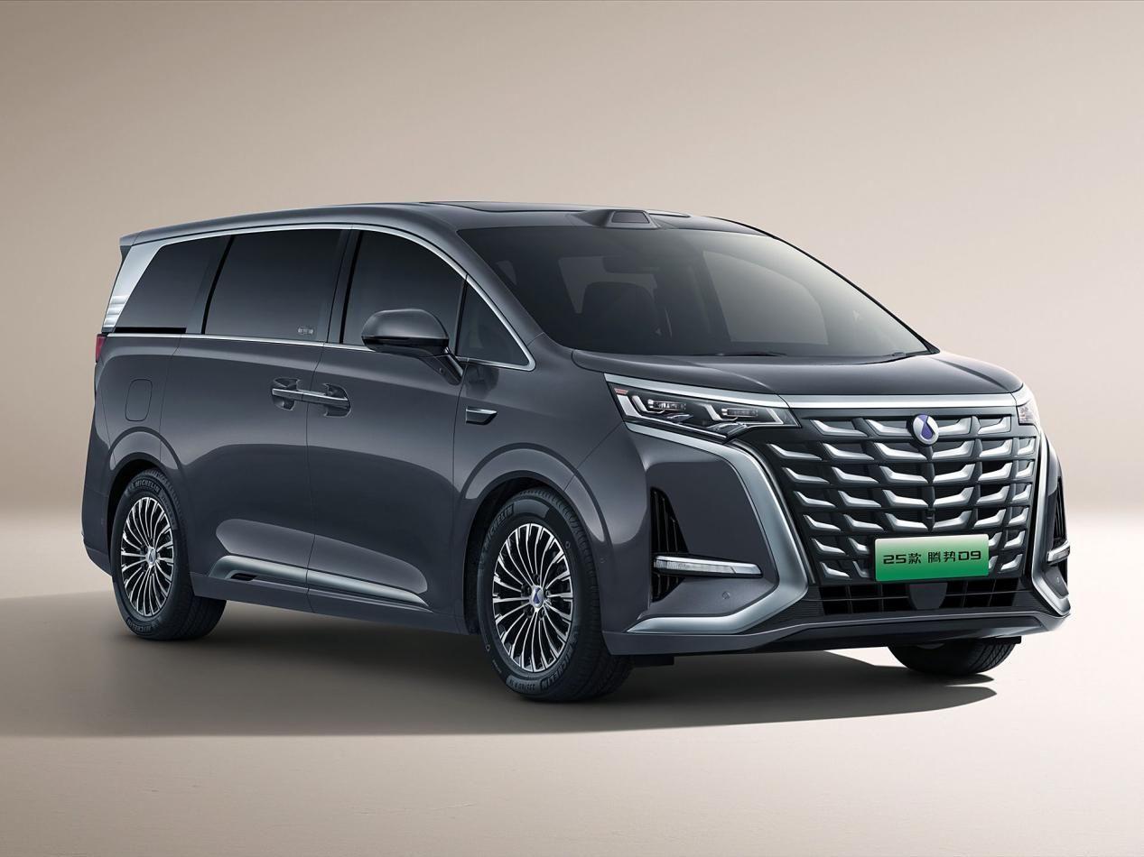 25款腾势D9上市，这车的升级幅度比你想象中要大！ - 知乎