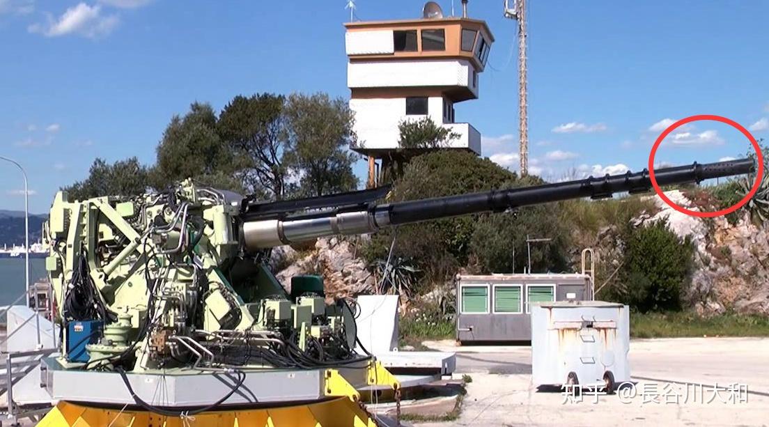 为什么8000吨的现代级可以承受双管130齐射，7000吨的052D却连单管130都要加炮口制退器？ - 知乎