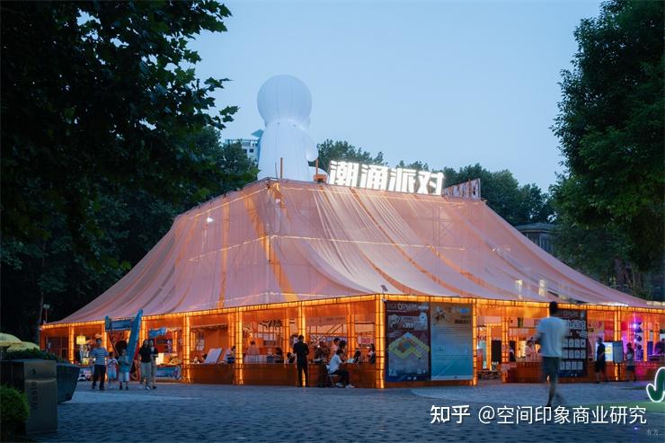 开业15年，武汉天地如何实现商业街区的"逆生长"？ - 知乎