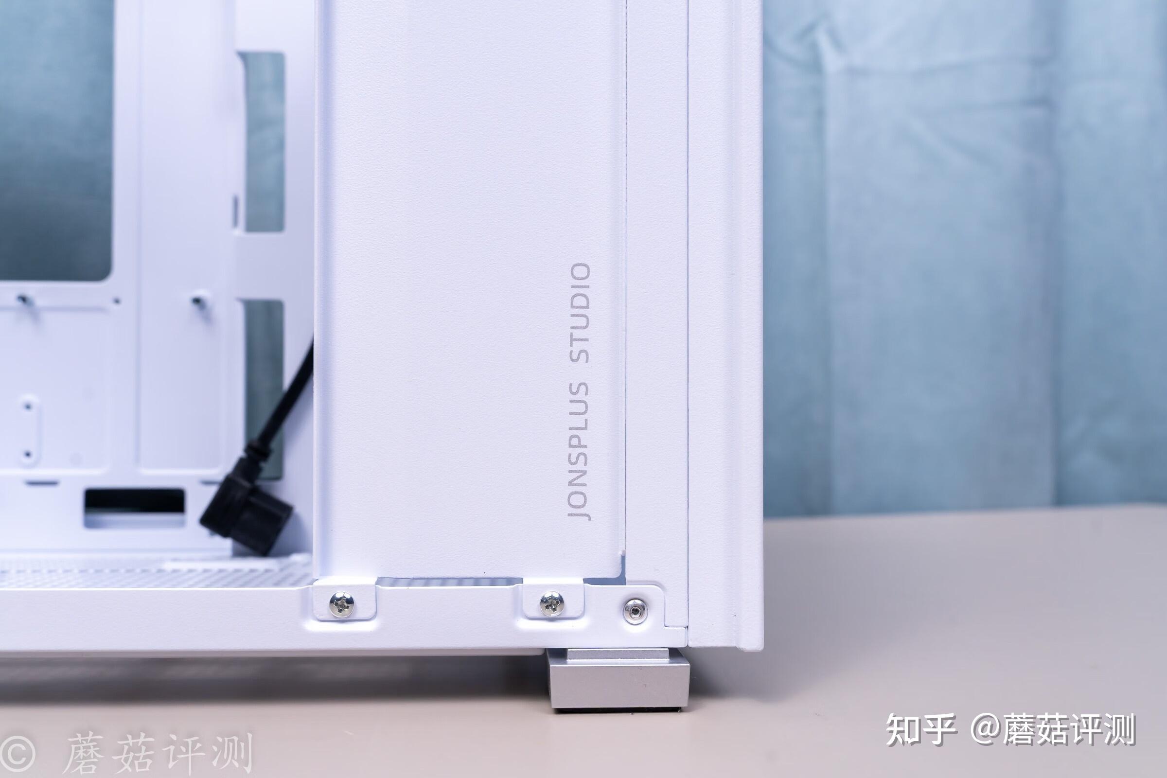 多一块屏幕，机箱功能更强大，乔思伯松果D31机箱Mesh副屏版 评测 - 知乎