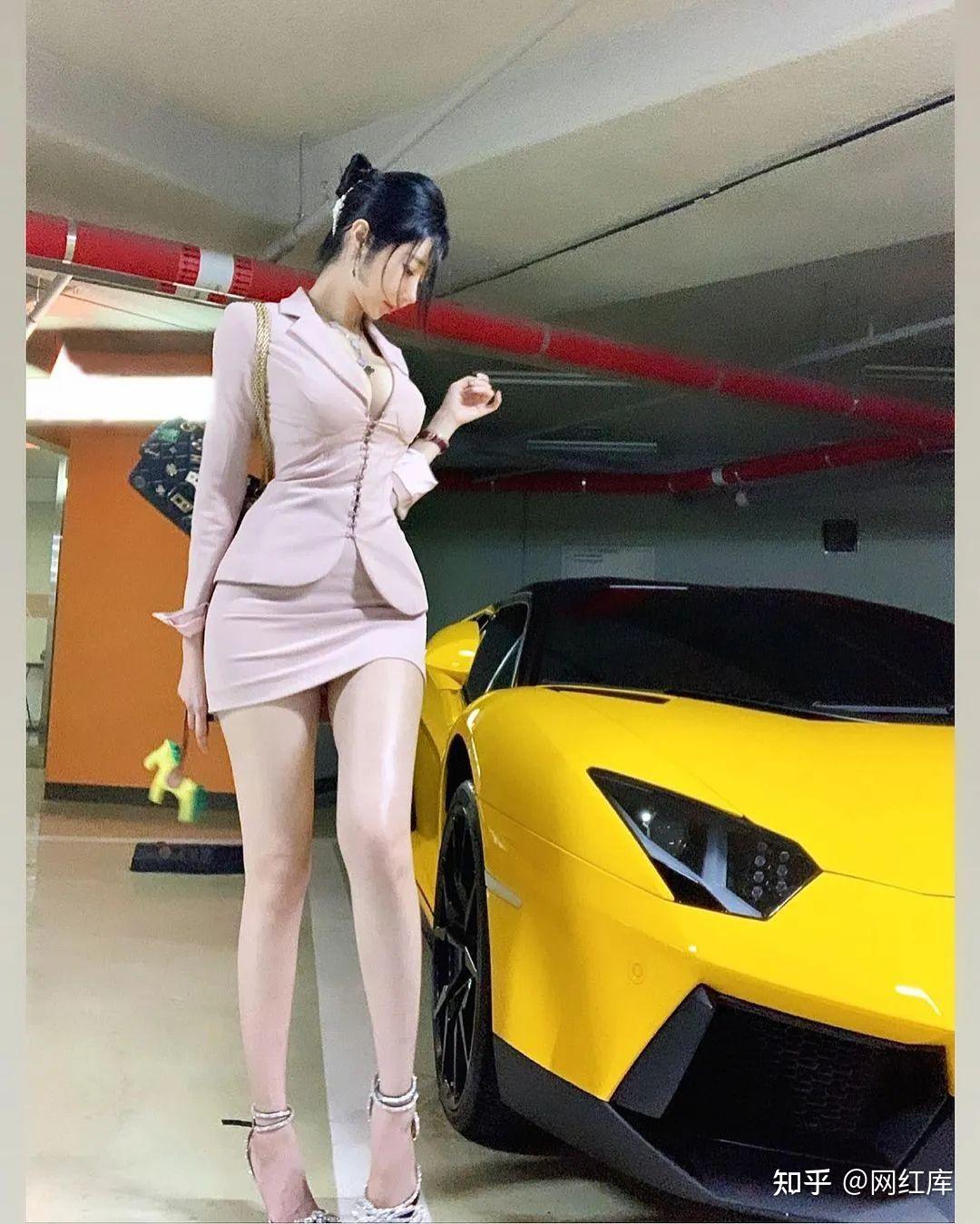 韩国网红小姐姐lavisuofficial极致腰臀比，汹涌上围，漫画腿 - 知乎