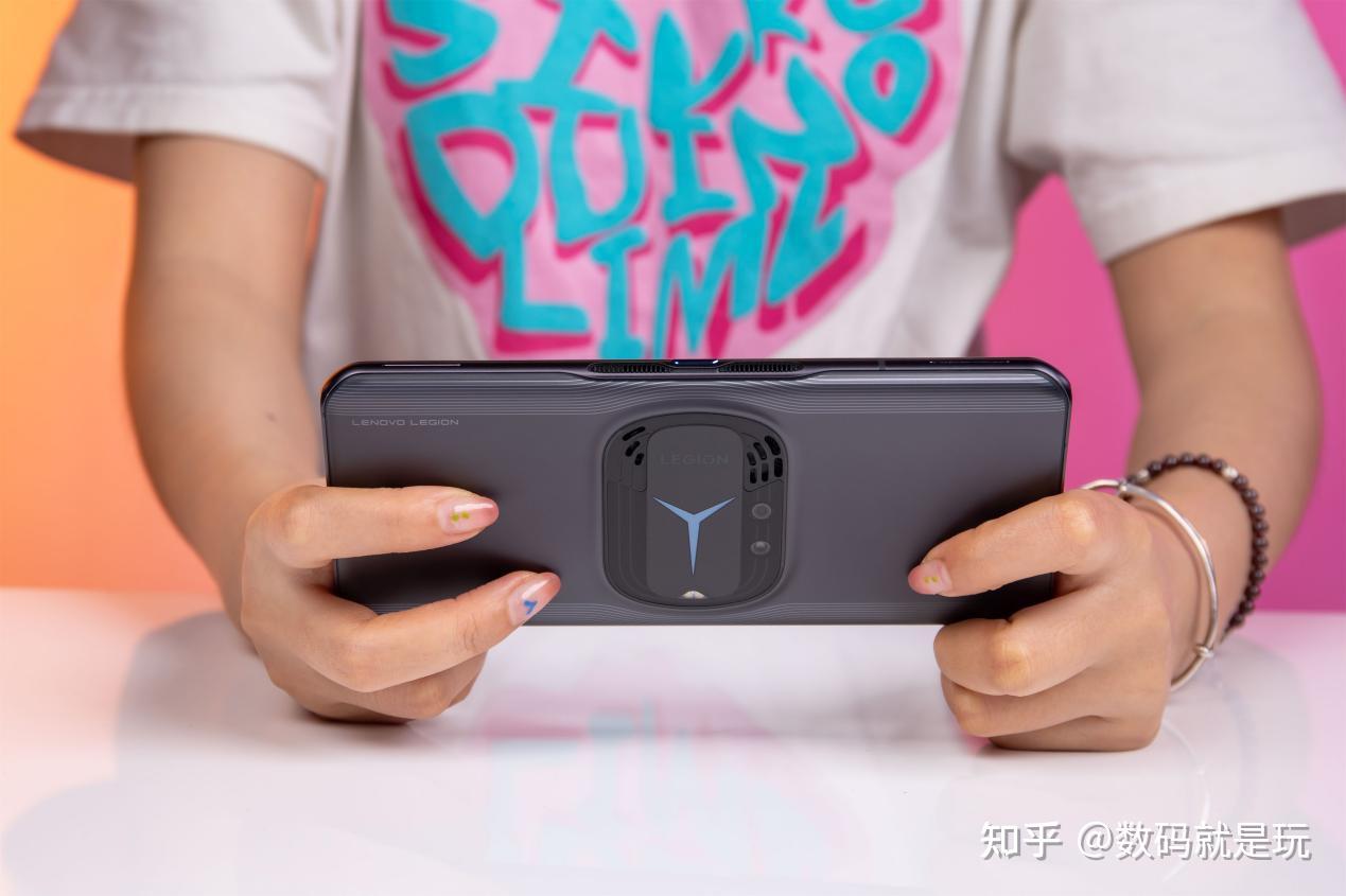 要想游戏玩得爽，还是得选拯救者Y90 - 知乎