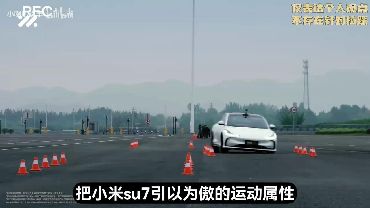 小米SU7对比智己L6 差距一目了然 - 知乎