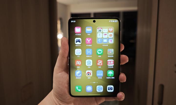 7499 元！华为折叠屏Pura X上手：很阔，很好玩！ - 知乎
