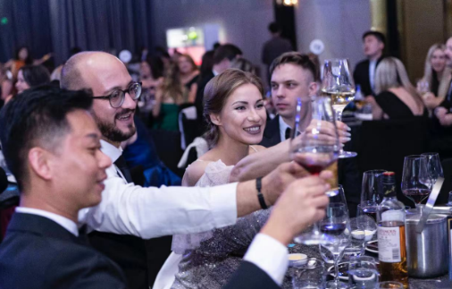 阿莱利克&英国商会St. Andrews舞会| 与Alleique共度美妙的苏格拉风情之夜 - 知乎