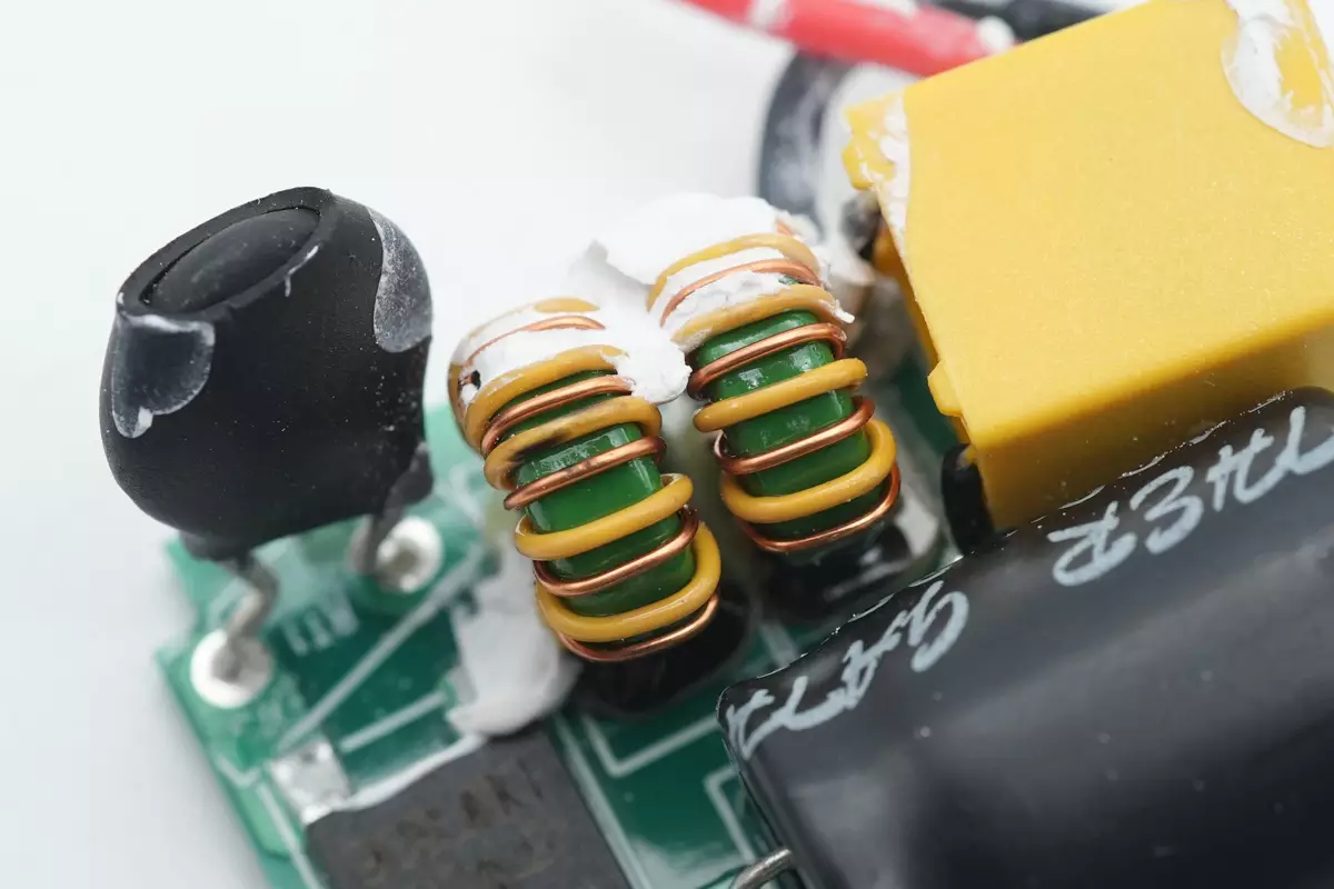 拆解报告：belkin贝尔金65W双USB-C口氮化镓充电器WCH013yz - 知乎