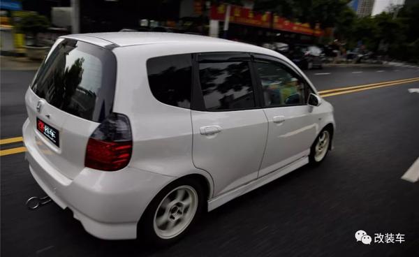 还记得那台初代飞度GD3吗？经历过时间的沉淀后更显韵味！ - 知乎