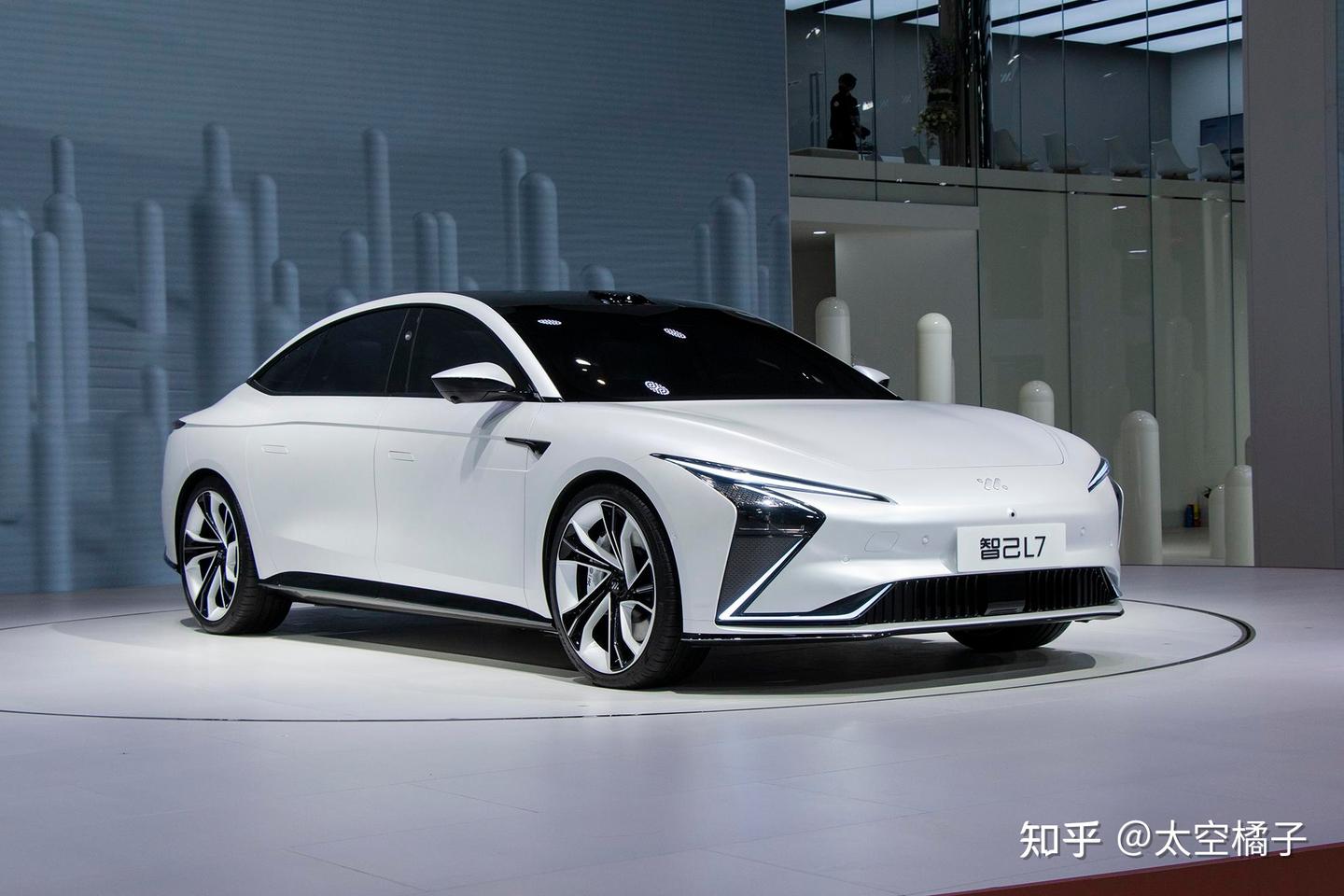 智己LS7、LS6、L7有什么区别？怎么选？ - 知乎