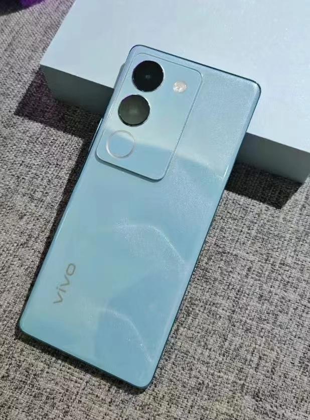 vivo S17顶配降至1827元，果然还是上代更“香”！ - 知乎