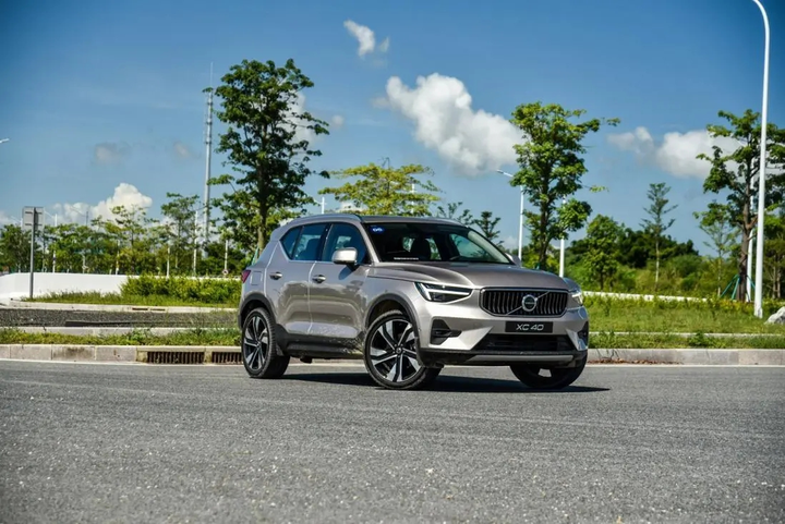 全系混动加持，智能配置进化，2023款沃尔沃XC40值得买吗？ - 知乎