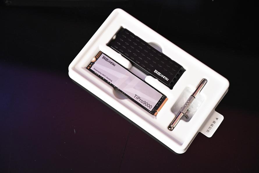 为AI大模型提供强有力的存储保证：致态TiPro 9000 4TB版本评测 - 知乎