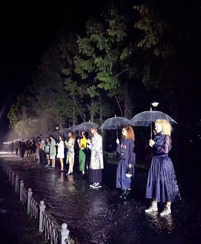 这届韩国首尔2017春夏时装周发生了什么？ - 知乎