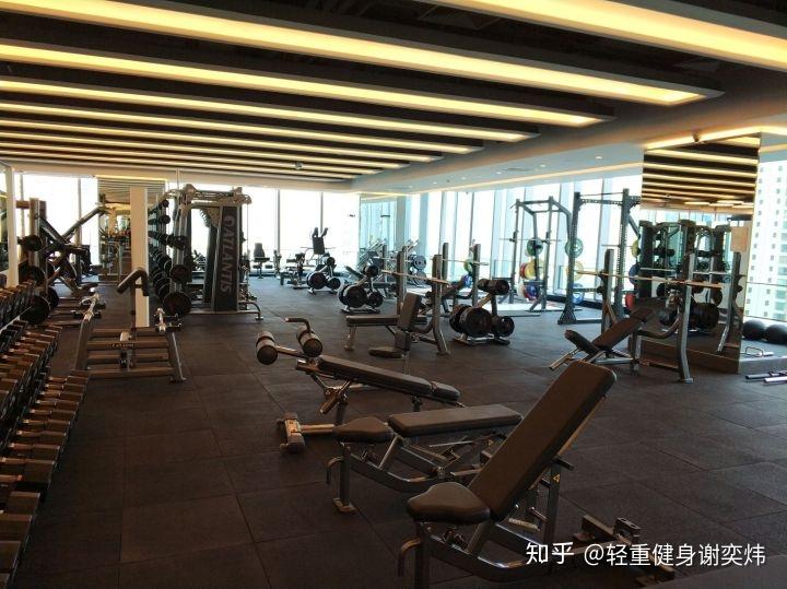 四个中国顶级健身房的悲喜实录(魔都篇) 知乎