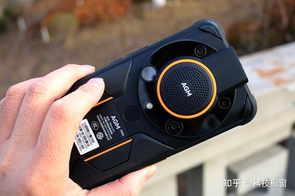 丛林探险 野外生存 零下40° 也能用的户外三防手机——新旗舰AGM G1 - 知乎
