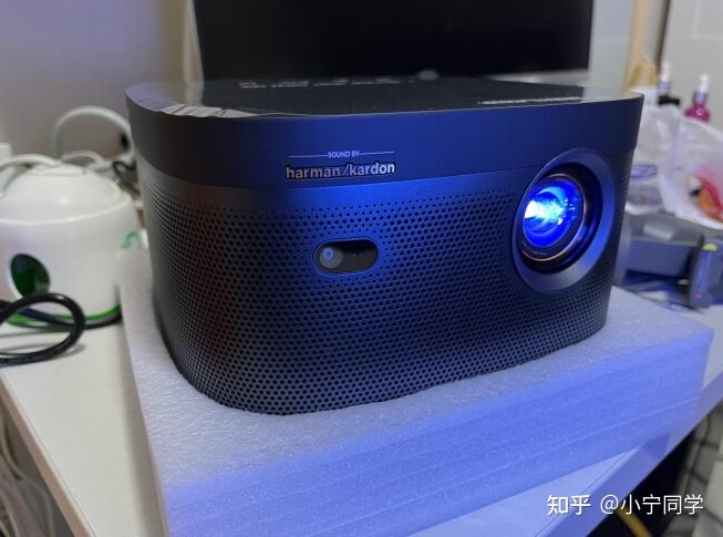 极米NEW Z8X（极米newz8x）怎么样？使用三月后优缺点评测 - 知乎