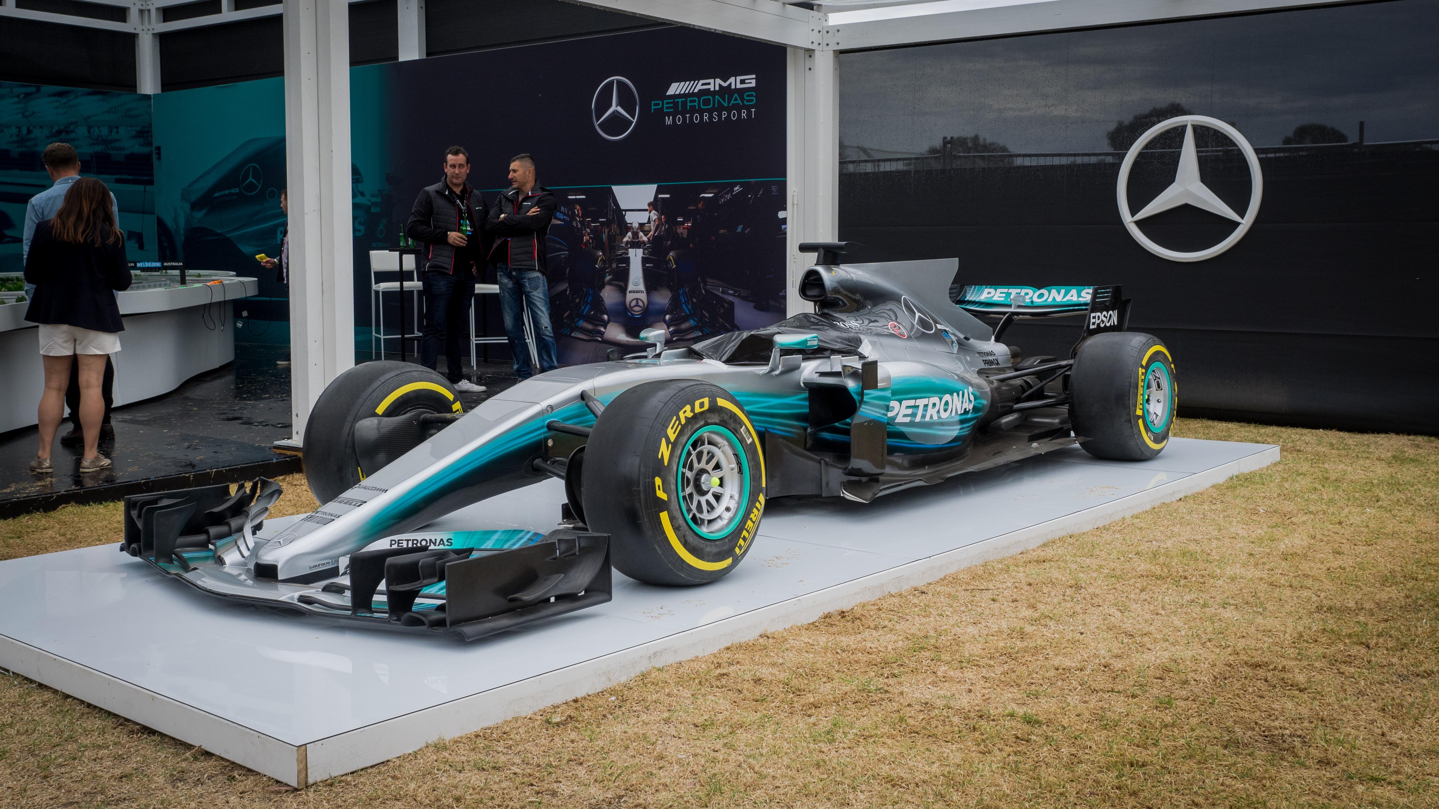 为什么中国没有F1车队却要在上海修建F1赛道呢？ - 知乎