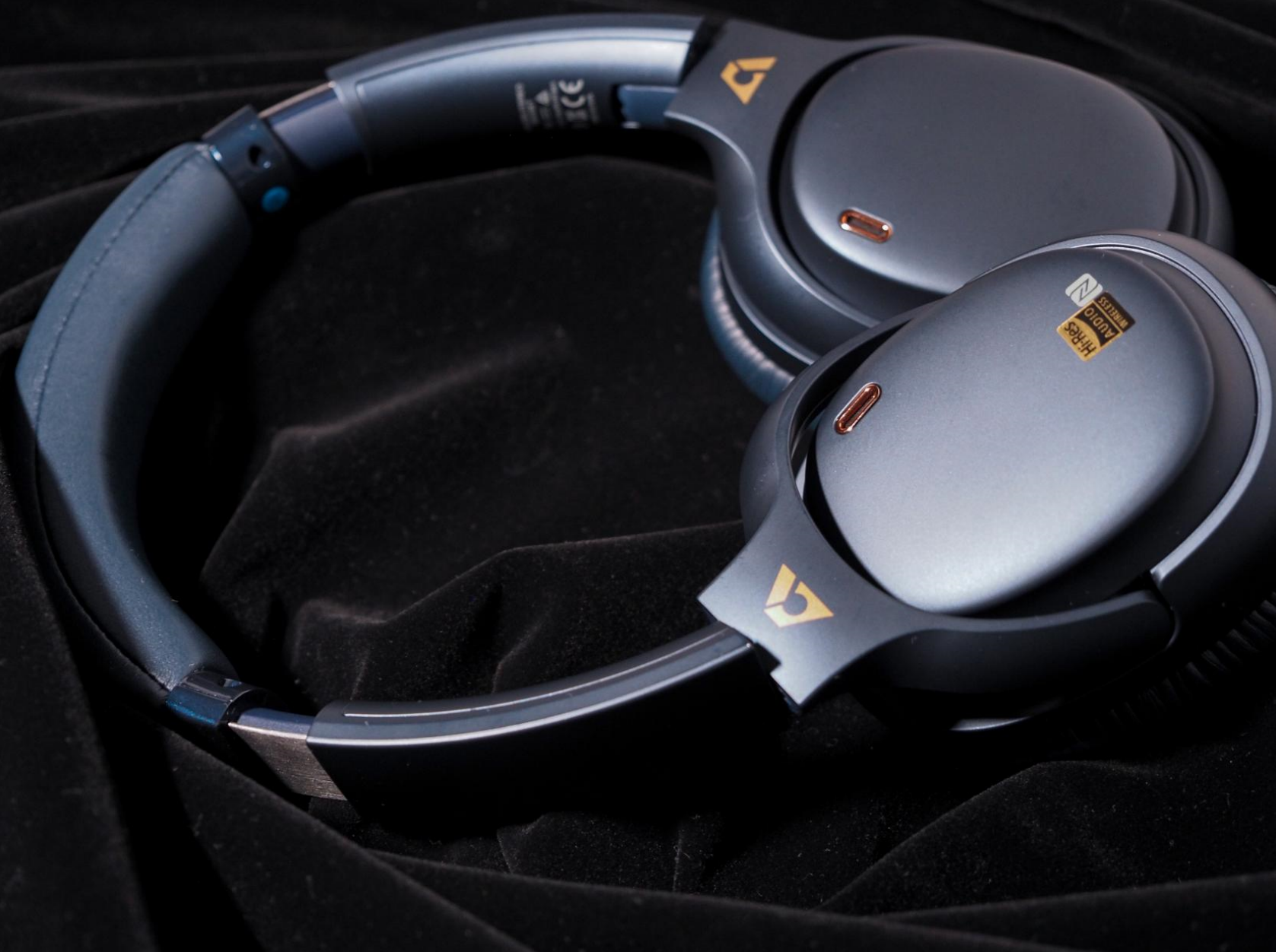 【实测】今年用过最好的头戴式耳机，一魔E700：这声音，有点好听~ - 知乎