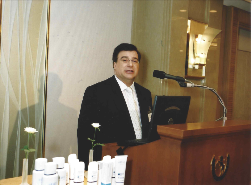 以国际化视野教书育人 | 专访SKEMA客座教授“空中飞人”Robert Azar - 知乎