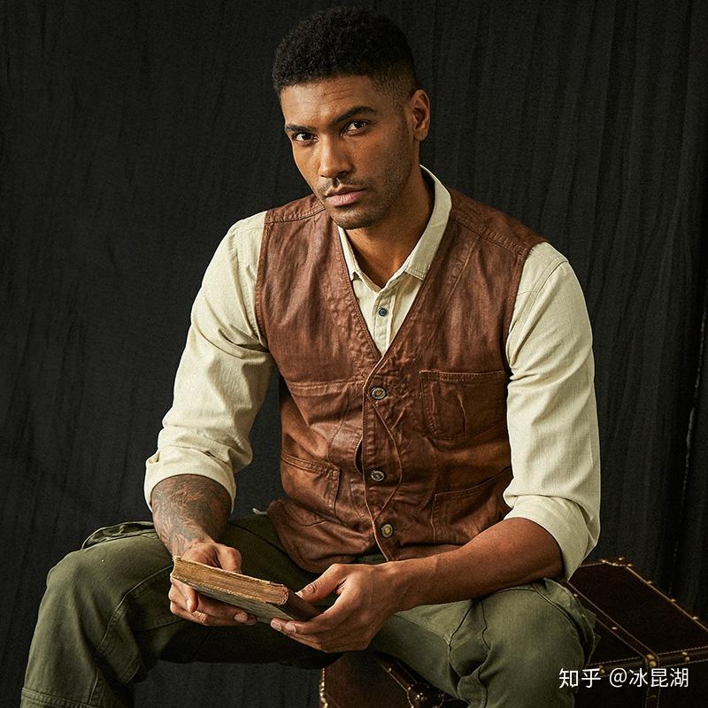 在校男学生如何才能穿搭得低调又优雅呢？ - 知乎