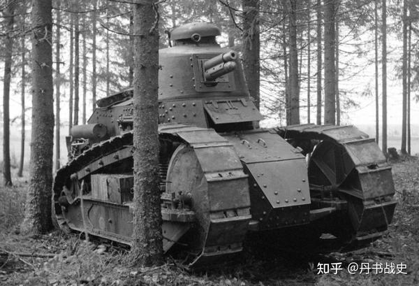 维克斯一号/二号坦克，受法国思路影响的设计 - 知乎