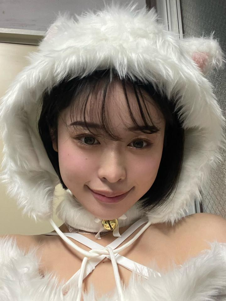 七成粉丝都是女性的女优，MINAMO - 知乎