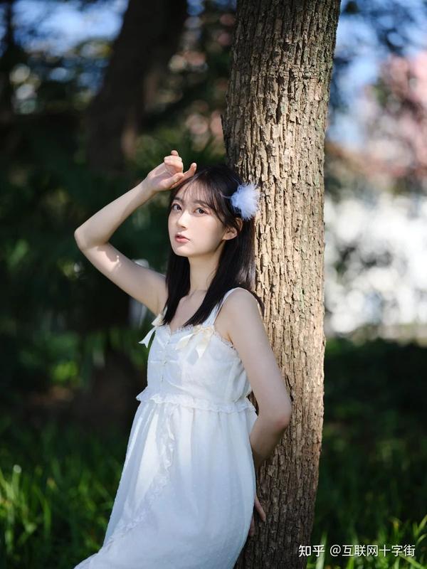 清纯美丽的森林美女 知乎