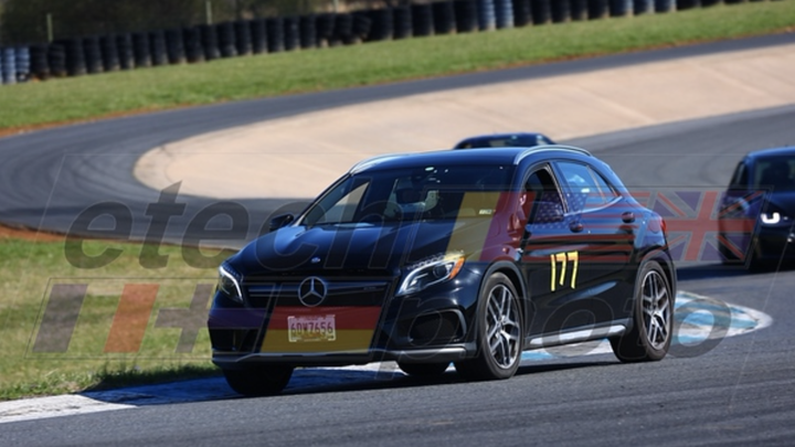 赛道日：2016奔驰AMG GLA45 - 知乎