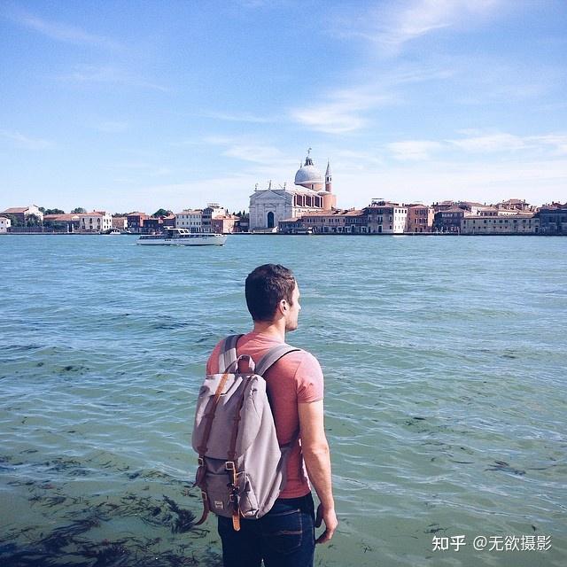 摄影师Simone Bramante来自意大利，自称是一位讲故事的人。他的照片充满了故事感和代入感，常常让人误以为是电影镜头中的一帧。 - 知乎