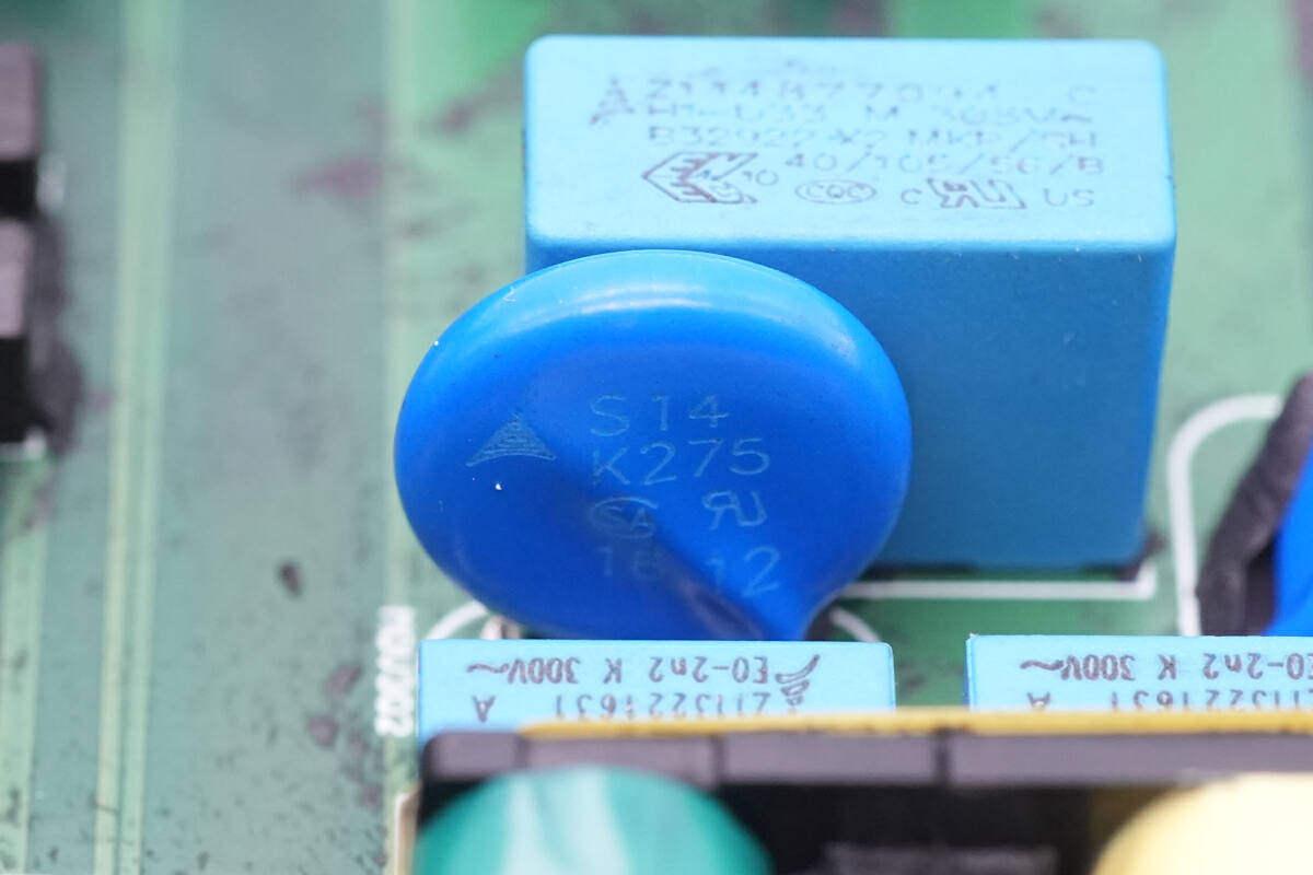 拆解报告：hoymiles禾迈微型逆变器MI-700 - 知乎