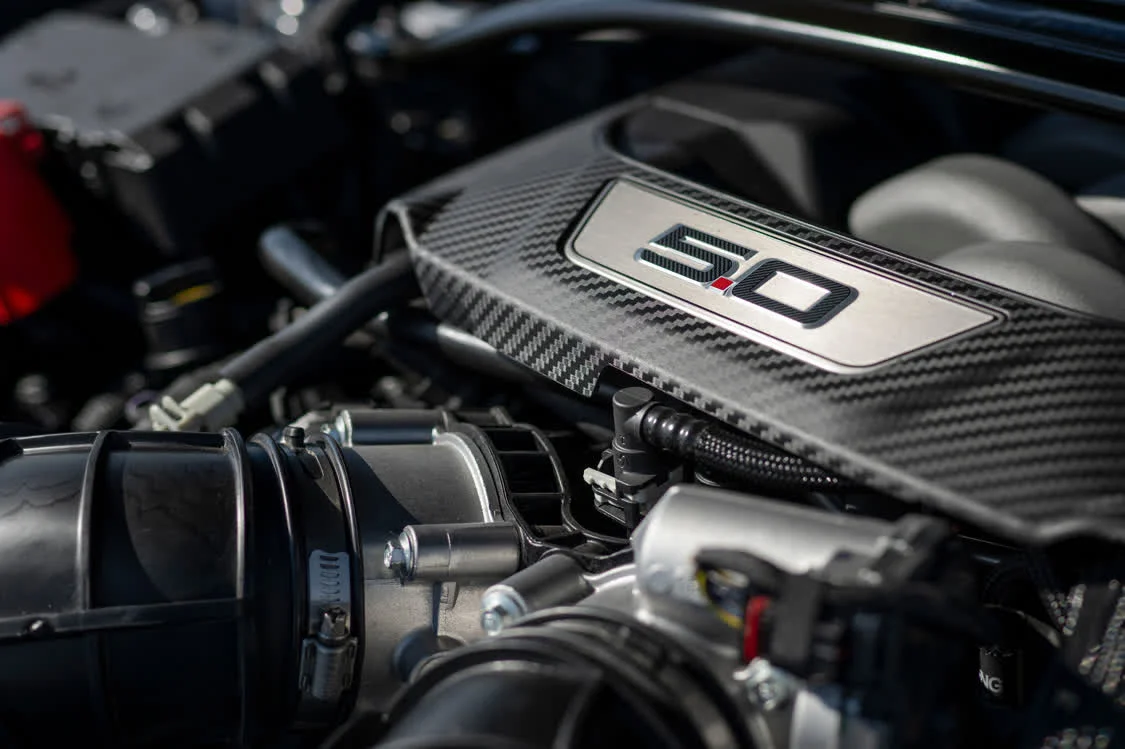 自吸大V8！很难不爱它！体验全新福特Mustang Dark Horse - 知乎