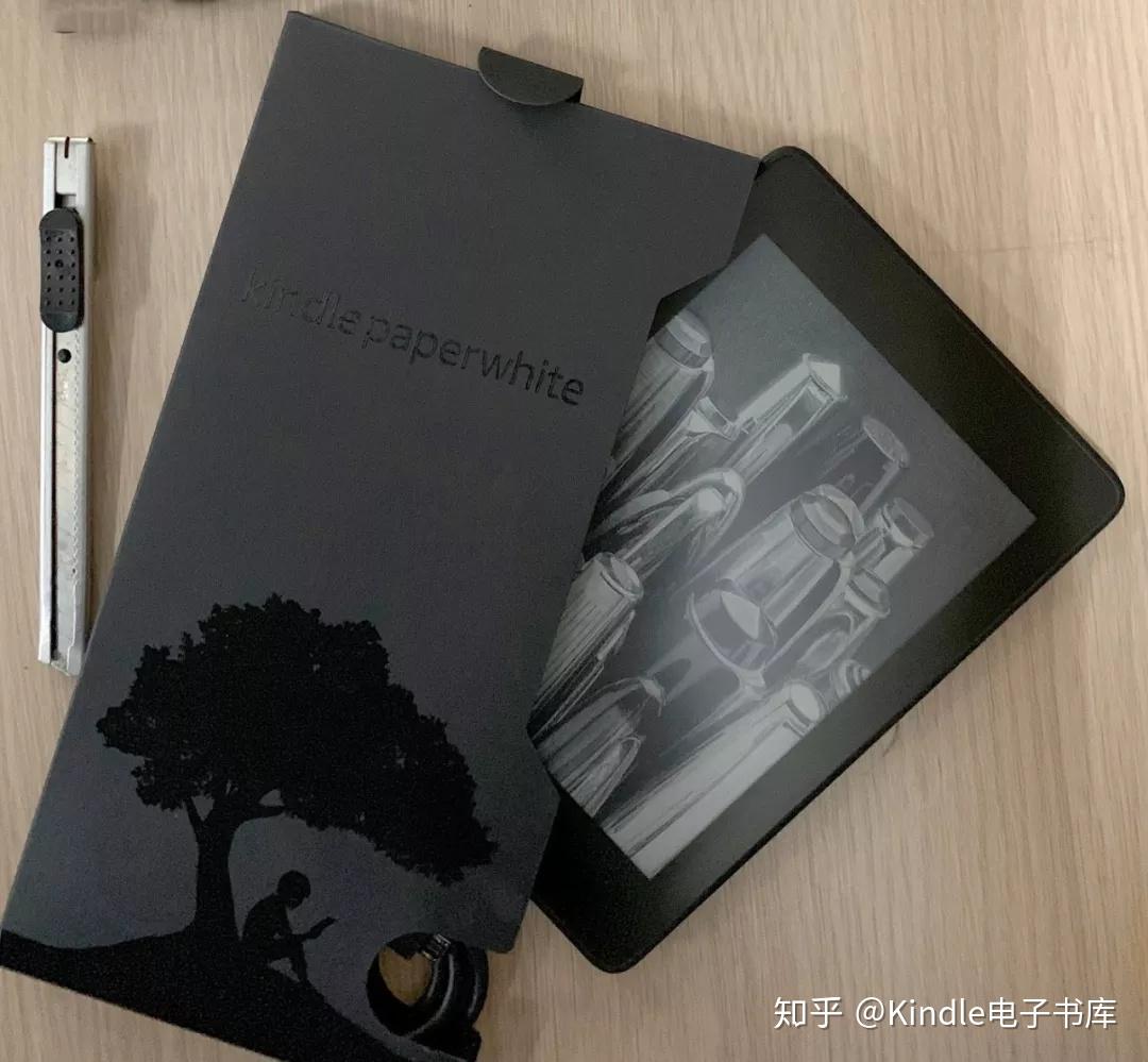 来了！这可能是全国第一篇Kindle Paperwhite 4开箱评测，你关心的都在这儿了！ - 知乎