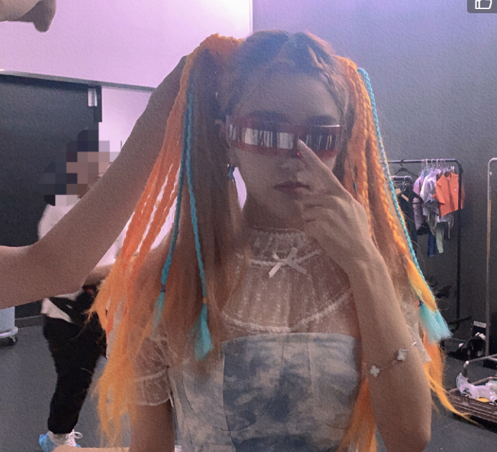 还不去解说S10？Rita最新COS飞天小女警，无PS皮肤太差了 - 知乎