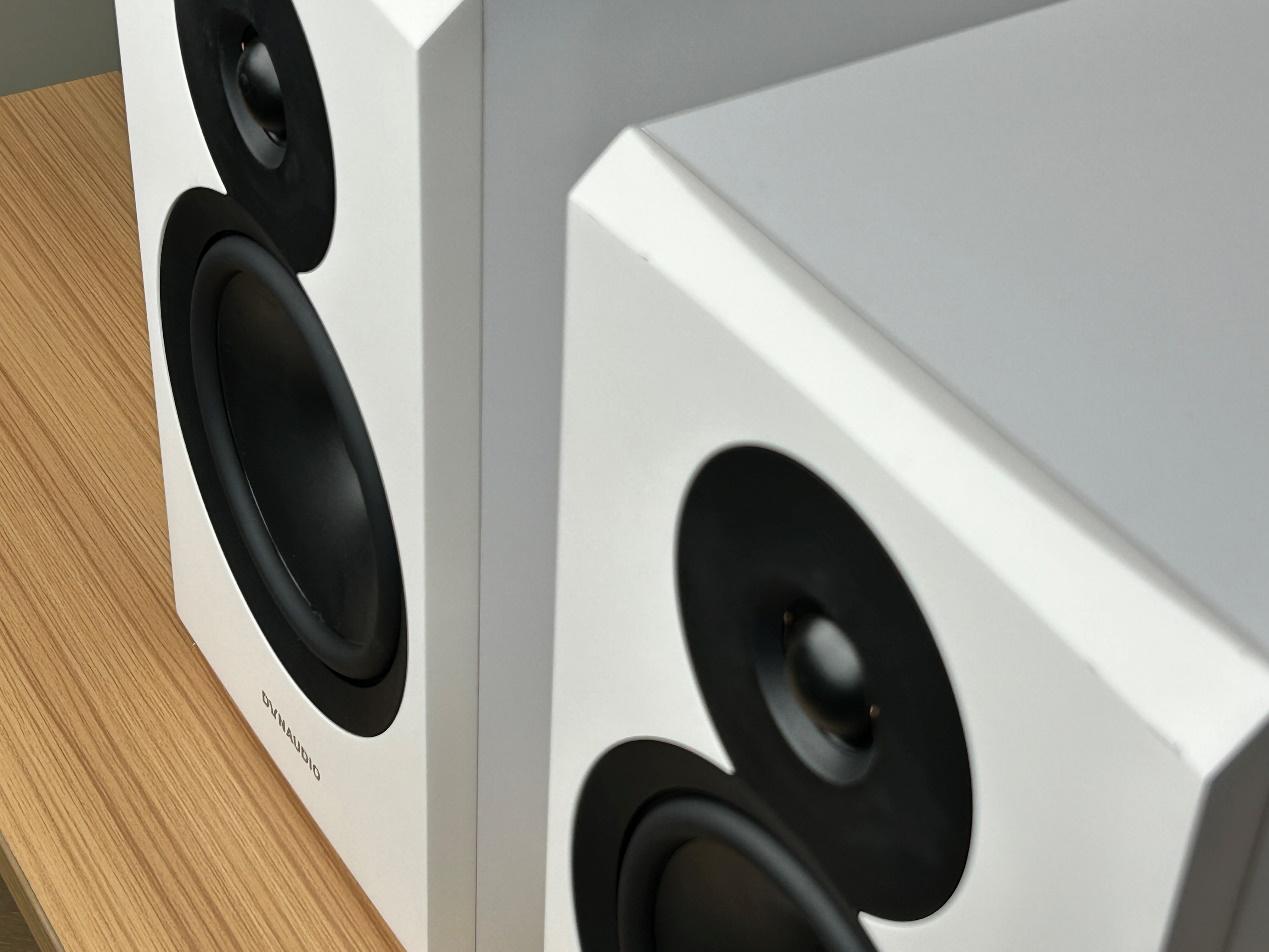 万元内极致性价比，真实还原HiFi音质 —— 丹拿新意境 Emit 20试听体验 - 知乎