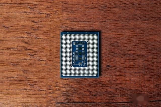 不带K更划算 实测告诉你13代酷睿i7-13700为何值得买 - 知乎