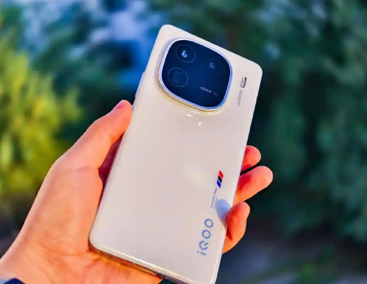 iQOO不讲武德，骁龙8Gen3+16G+512G降了1117元，高端旗舰一跌再跌 - 知乎