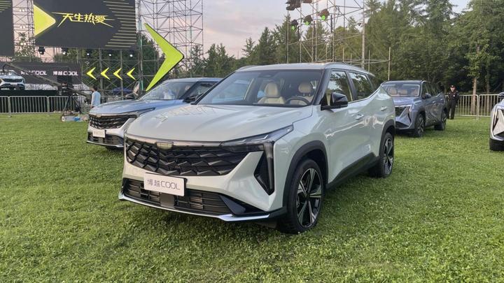 10万预算买SUV，配8155芯片，吉利新车多花八千买中配更好？ - 知乎