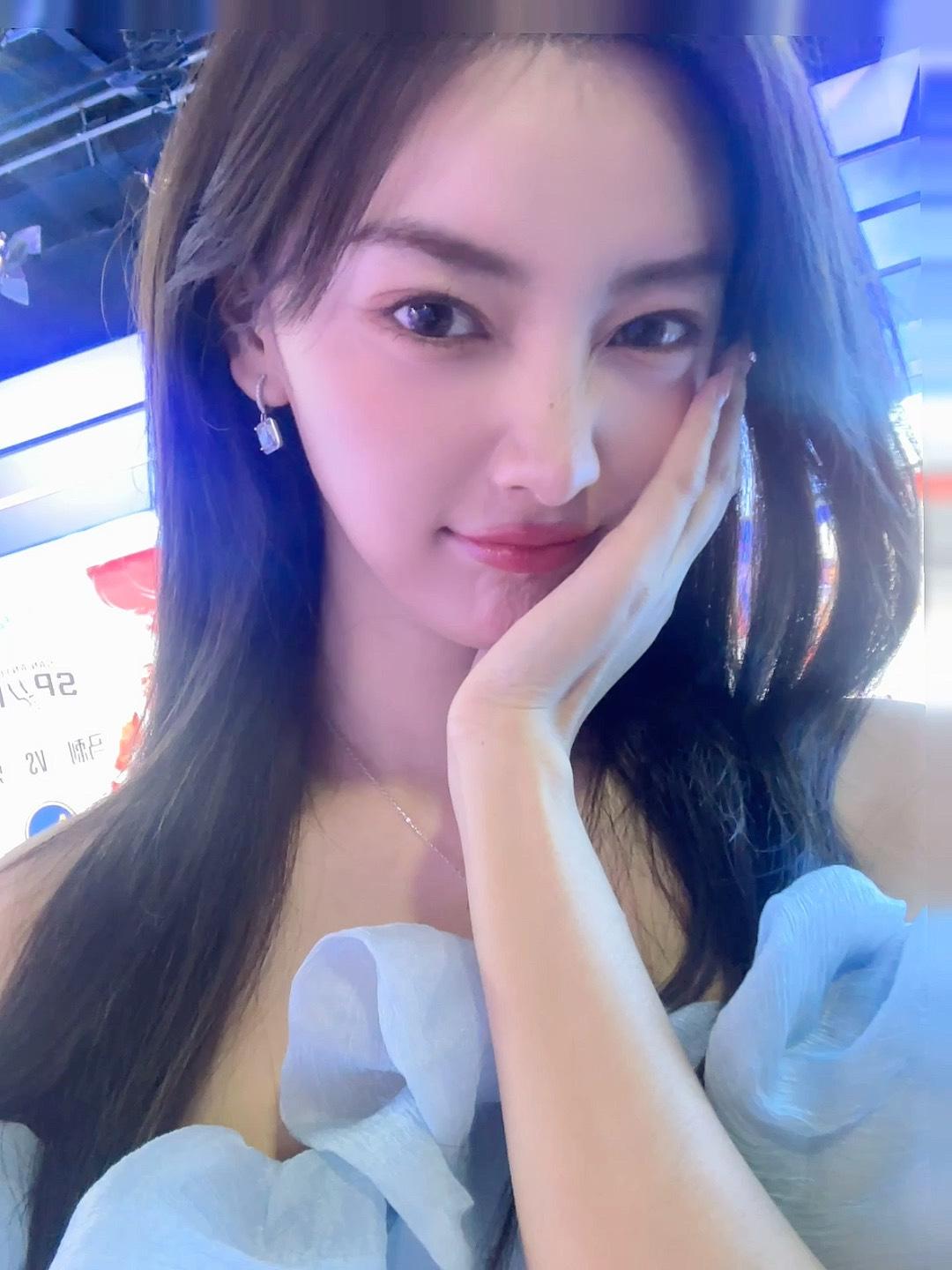 你生活中见到的或者认识的最漂亮的女生是什么样的? 知乎