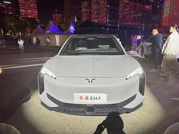 最高可享10万元权益 红旗EH7上市 22.98万起 给小米SU7打个样 - 知乎