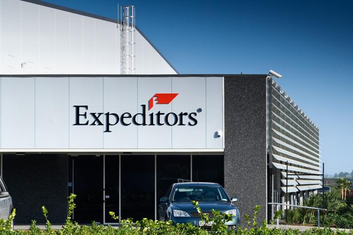 Expeditors被客户送上法庭，索赔210万美元 - 知乎