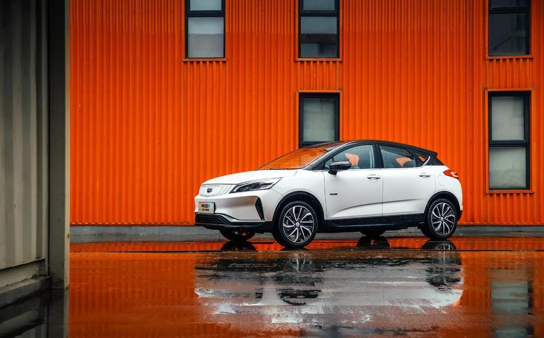 续航都超400km，帝豪GSe对比元EV，10万出头谁更值？ - 知乎