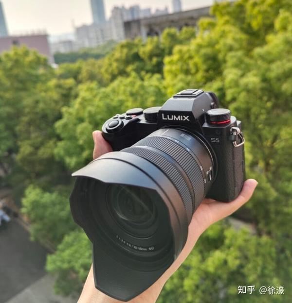 富士xs20，松下s5，尼康z5，买哪个比较好啊？