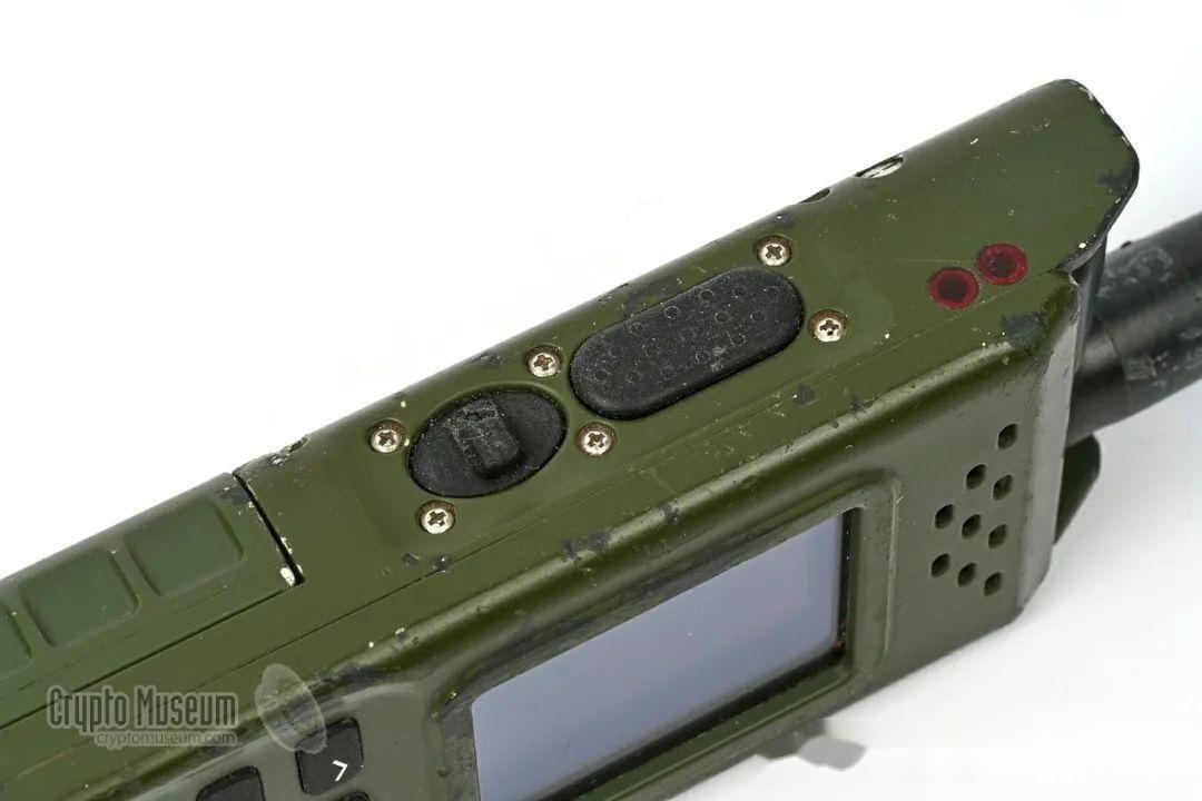 R-187-P1：一款传言是中国制造的俄军主力军用双向手持无线电台 - 知乎