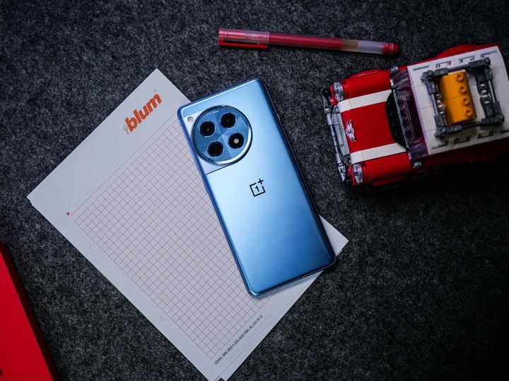 满血性能、旗舰质感，2500价位不二之选｜一加 Ace3深度评测 - 知乎