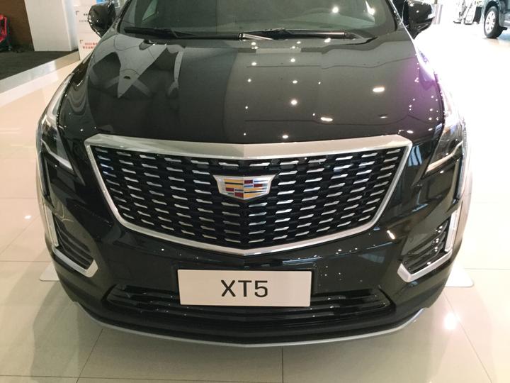 到店实拍凯迪拉克XT5，售价32.97万元起，车身超4.8米,轴距2857mm - 知乎