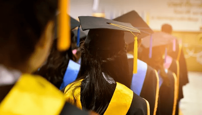 QS100-200学校就业分析，无可救药or柳暗花明？ - 知乎