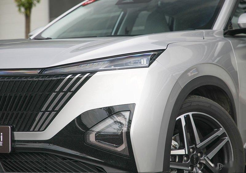 自带宽体 尾翼 四出排气 续航1350km试驾皓瀚·马赫电混DHi-i - 知乎