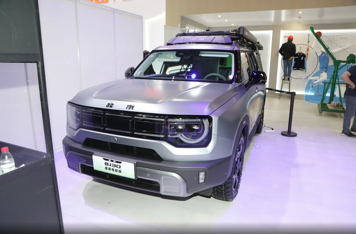 让步到8.99万起，北京BJ30超2.8米轴距，方盒子轻越野看着挺硬 - 知乎